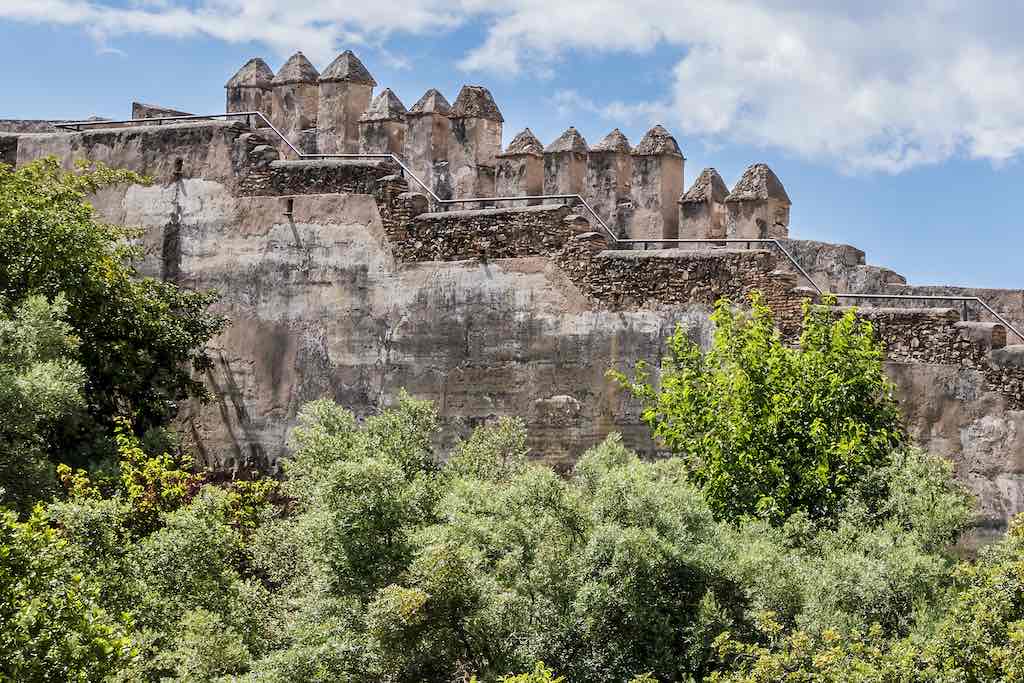 Descubre el Castillo de Gibralfaro - Baños Árabes de Málaga